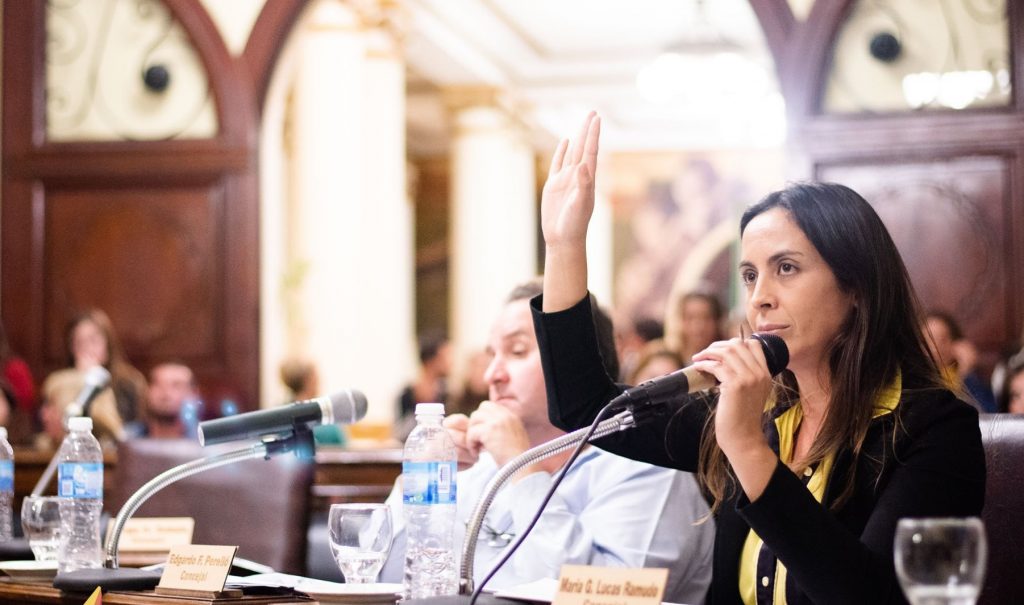 María Lucas: "La idea es llegar a una lista de unidad y trabajar todos ...