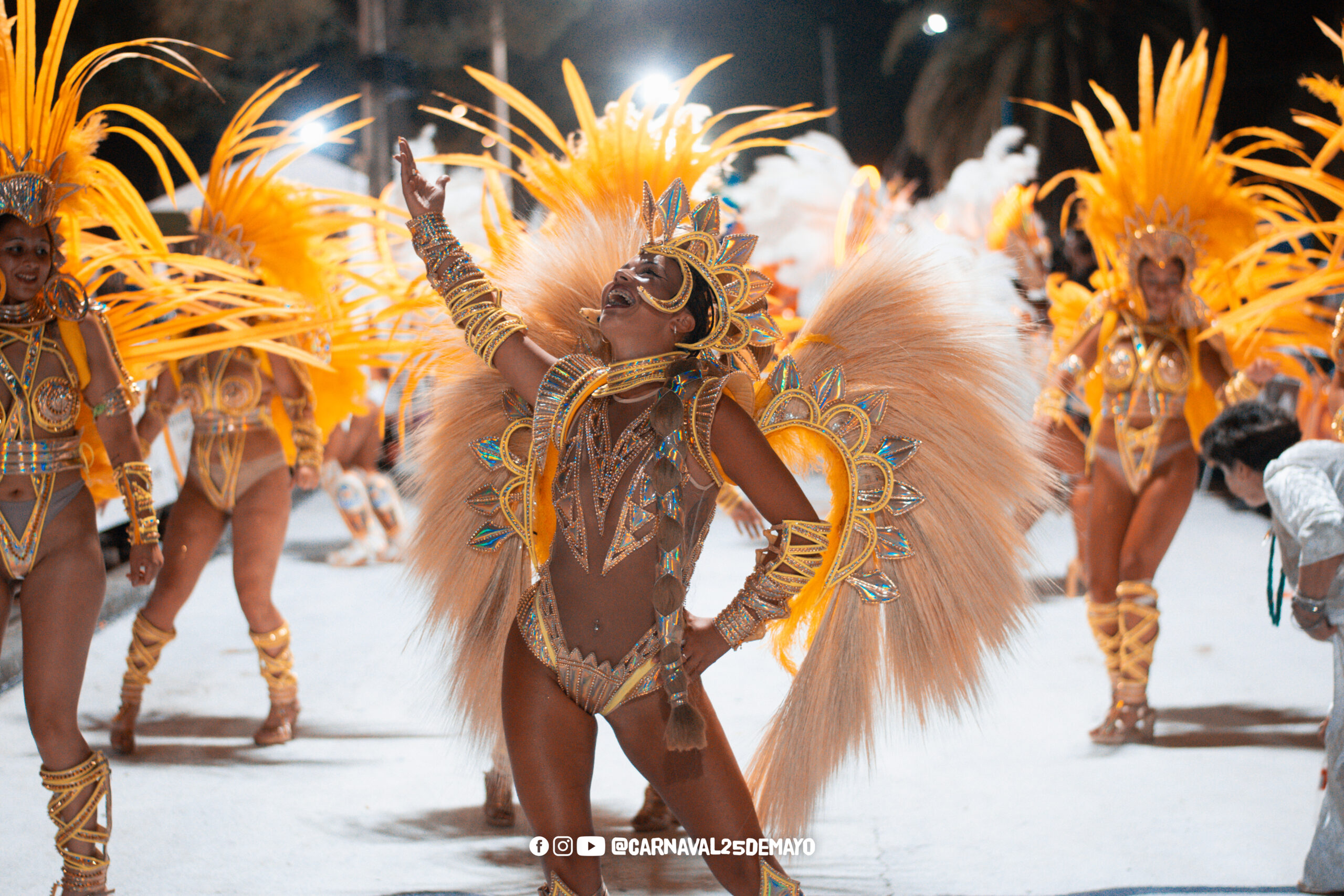 Carnaval de 25 de Mayo 2025 • CasaresHoy